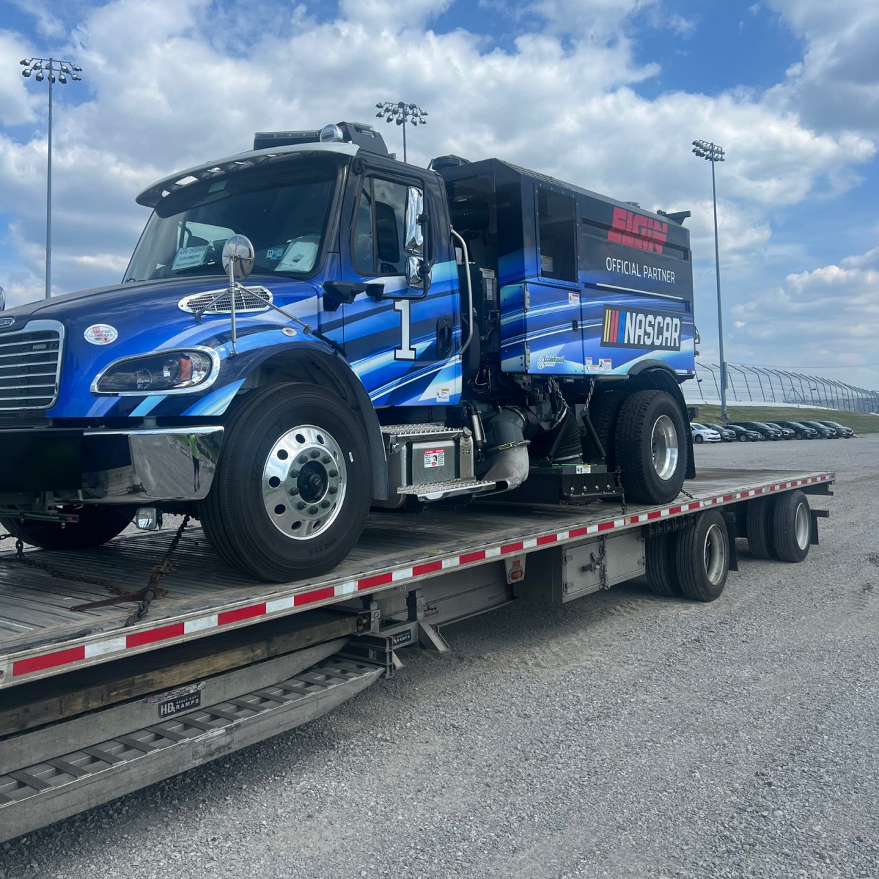 Heavy Haul Trucking Companies | Flatbed Step Deck | Dynamic MD